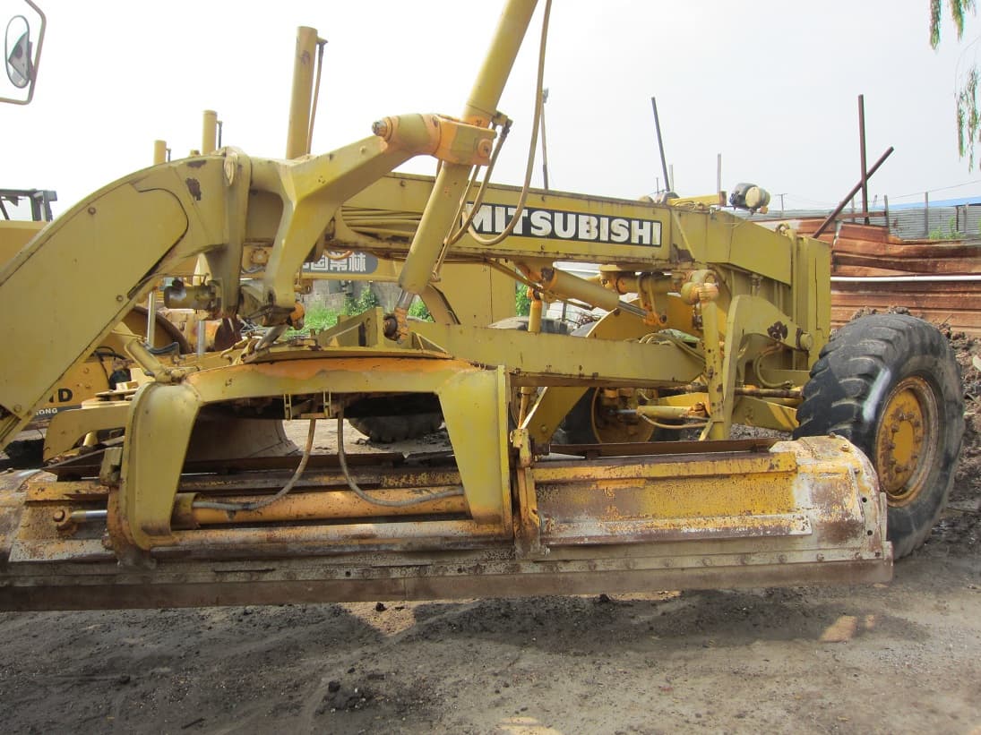 used motor grader mitsubish MG530 | tradekorea