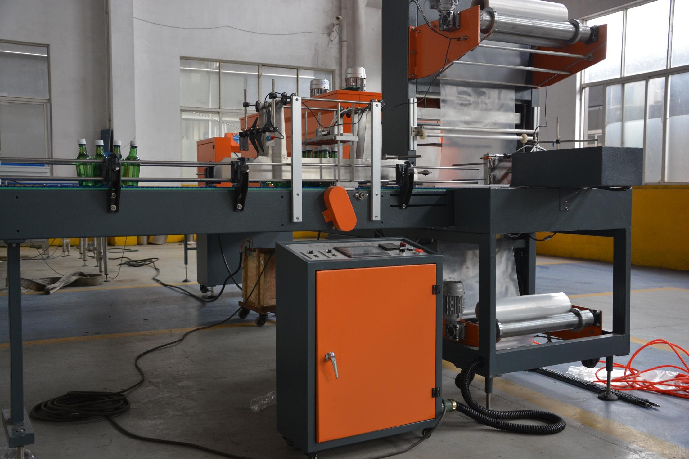 AUTOMATIC SHRINK FILM PACKAGING MACHINE | tradekorea