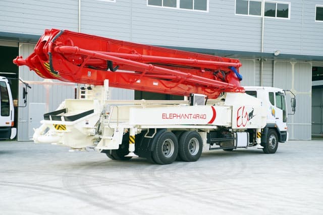 Truck-mounted 40M Concrete boom pump 4R40 | tradekorea